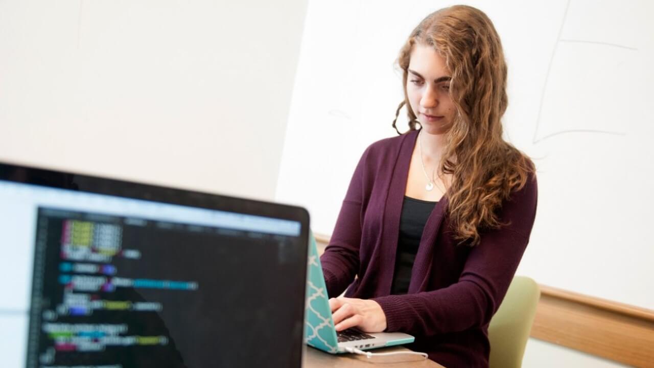 Paving the way for women in STEM/computing | Quinnipiac Today
