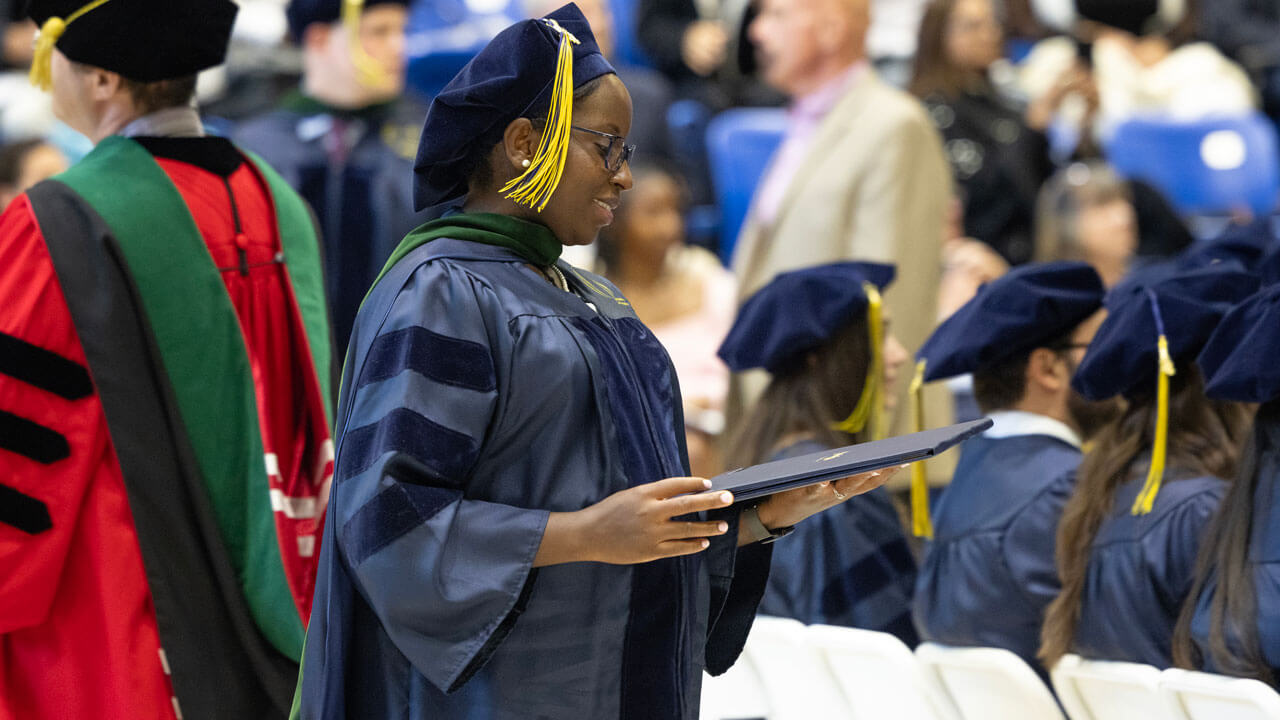 Resilient School of Medicine graduates encouraged to be healers who ...