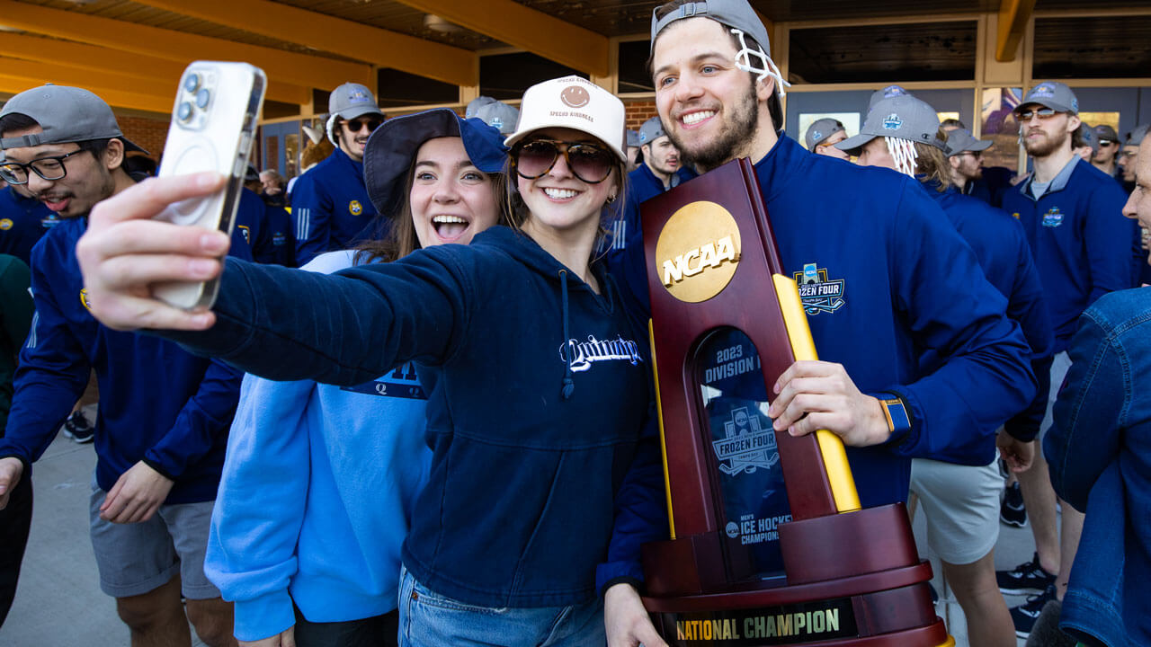 Bobcat Nation welcomes home the national championship-winning men's ice ...