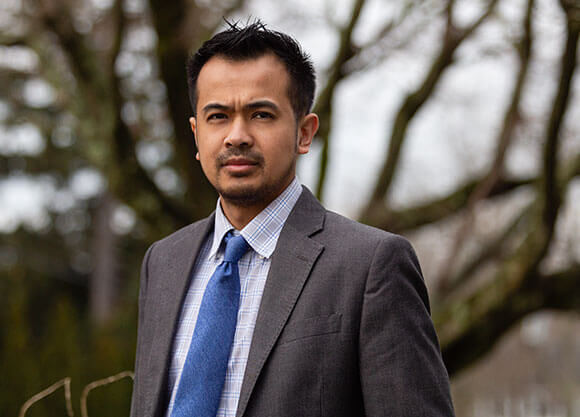 Law alumnus' story drives him toward serving justice | Quinnipiac Today